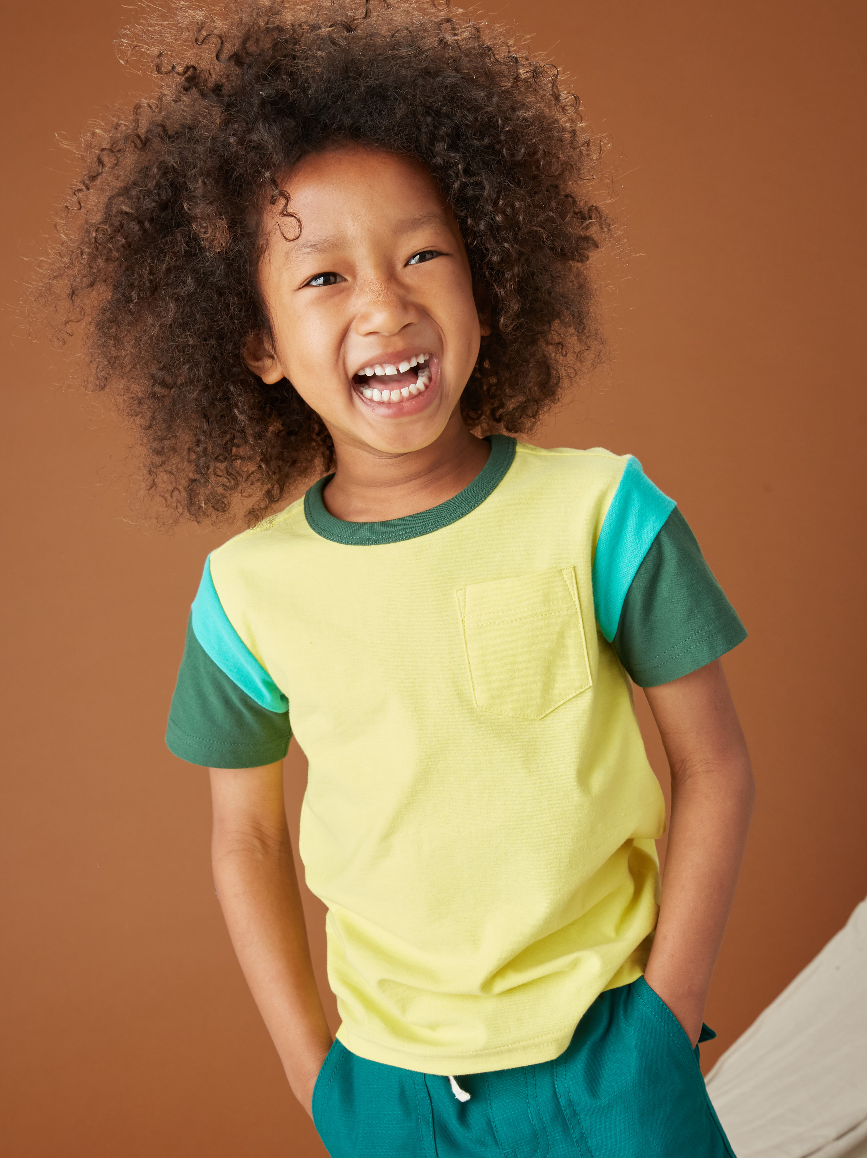 Color Block Sleeve Pocket Tee | Tea Collection